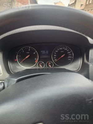 White Renault Laguna 2012 in Riga, with an engine capacity of 2.00 L and mileage of 233 thousand km for 2499 €, photo 8 on AUTOMOTO.COM.LV
