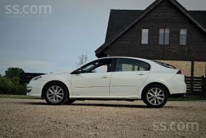 Balts Renault Laguna 2014 Jelgava, ar dzinēja tilpumu 1.50 L un nobraukumu 478 tūkst. km par 1699 €, foto 4 vietnē AUTOMOTO.COM.LV