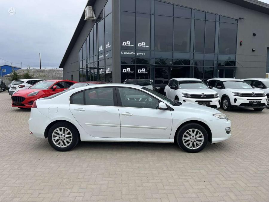 Balts Renault Laguna 2015 Tauragė, ar dzinēja tilpumu 1.46 L un nobraukumu 247 tūkst. km par 3500 €, foto 7 vietnē AUTOMOTO.COM.LV