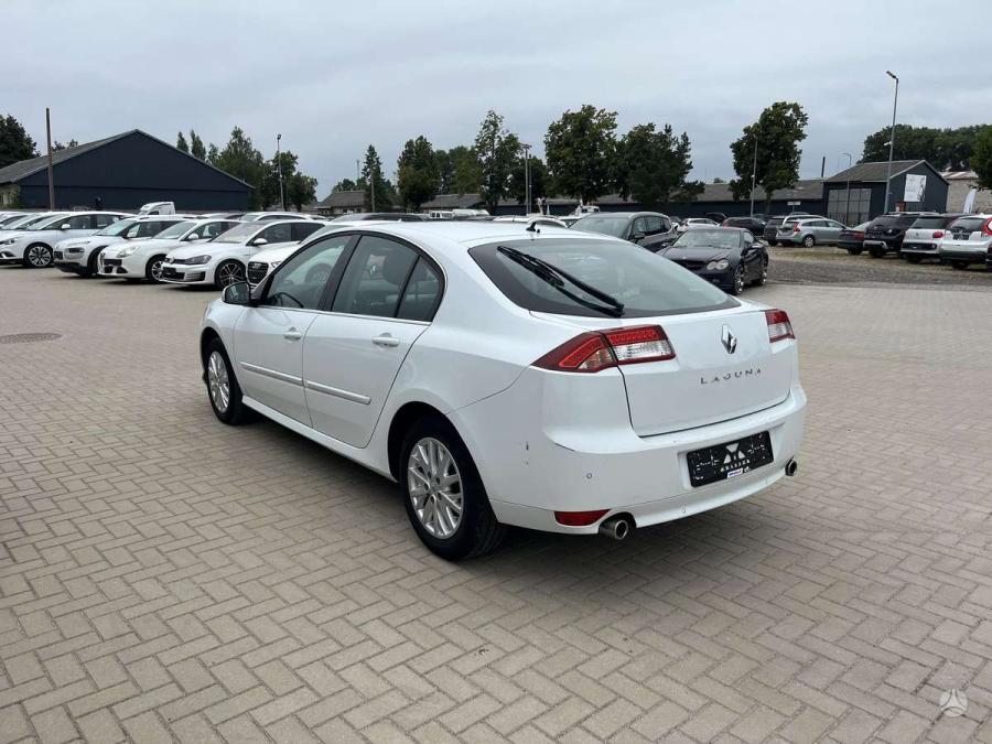 Balts Renault Laguna 2015 Tauragė, ar dzinēja tilpumu 1.46 L un nobraukumu 247 tūkst. km par 3500 €, foto 9 vietnē AUTOMOTO.COM.LV