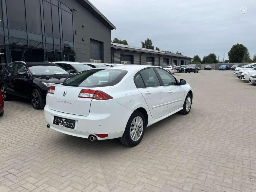 Balts Renault Laguna 2015 Tauragė, ar dzinēja tilpumu 1.46 L un nobraukumu 247 tūkst. km par 3500 €, foto 10 vietnē AUTOMOTO.COM.LV