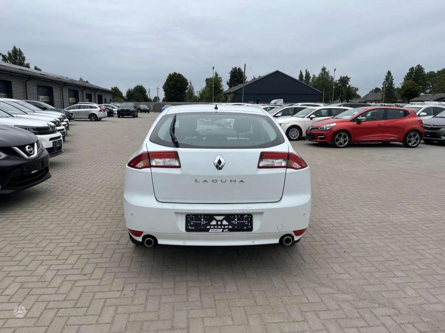 Balts Renault Laguna 2015 Tauragė, ar dzinēja tilpumu 1.46 L un nobraukumu 247 tūkst. km par 3500 €, foto 11 vietnē AUTOMOTO.COM.LV