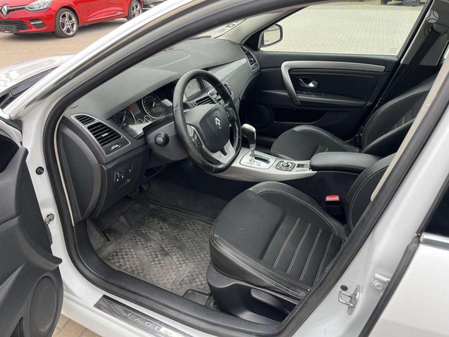 Balts Renault Laguna 2015 Tauragė, ar dzinēja tilpumu 1.46 L un nobraukumu 247 tūkst. km par 3500 €, foto 14 vietnē AUTOMOTO.COM.LV