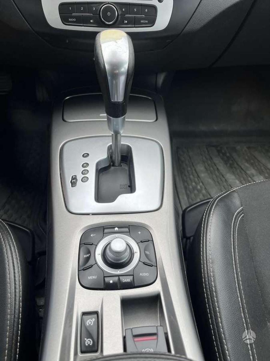 Balts Renault Laguna 2015 Tauragė, ar dzinēja tilpumu 1.46 L un nobraukumu 247 tūkst. km par 3500 €, foto 22 vietnē AUTOMOTO.COM.LV