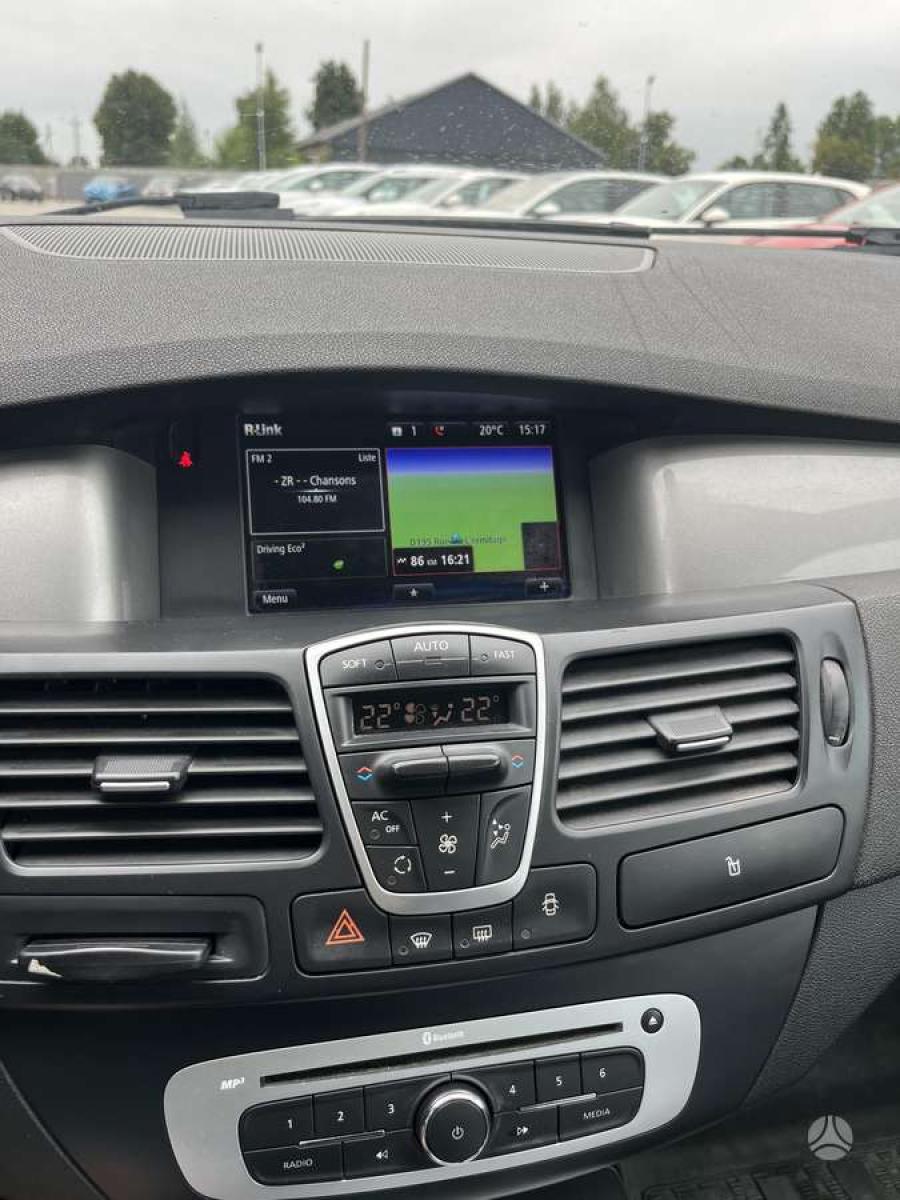 Balts Renault Laguna 2015 Tauragė, ar dzinēja tilpumu 1.46 L un nobraukumu 247 tūkst. km par 3500 €, foto 23 vietnē AUTOMOTO.COM.LV