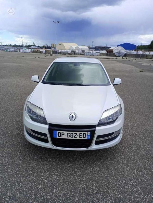 White Renault Laguna 2015 in Kaunas, with an engine capacity of 1.46 L and mileage of 245 thousand km for 3300 €, photo 4 on AUTOMOTO.COM.LV
