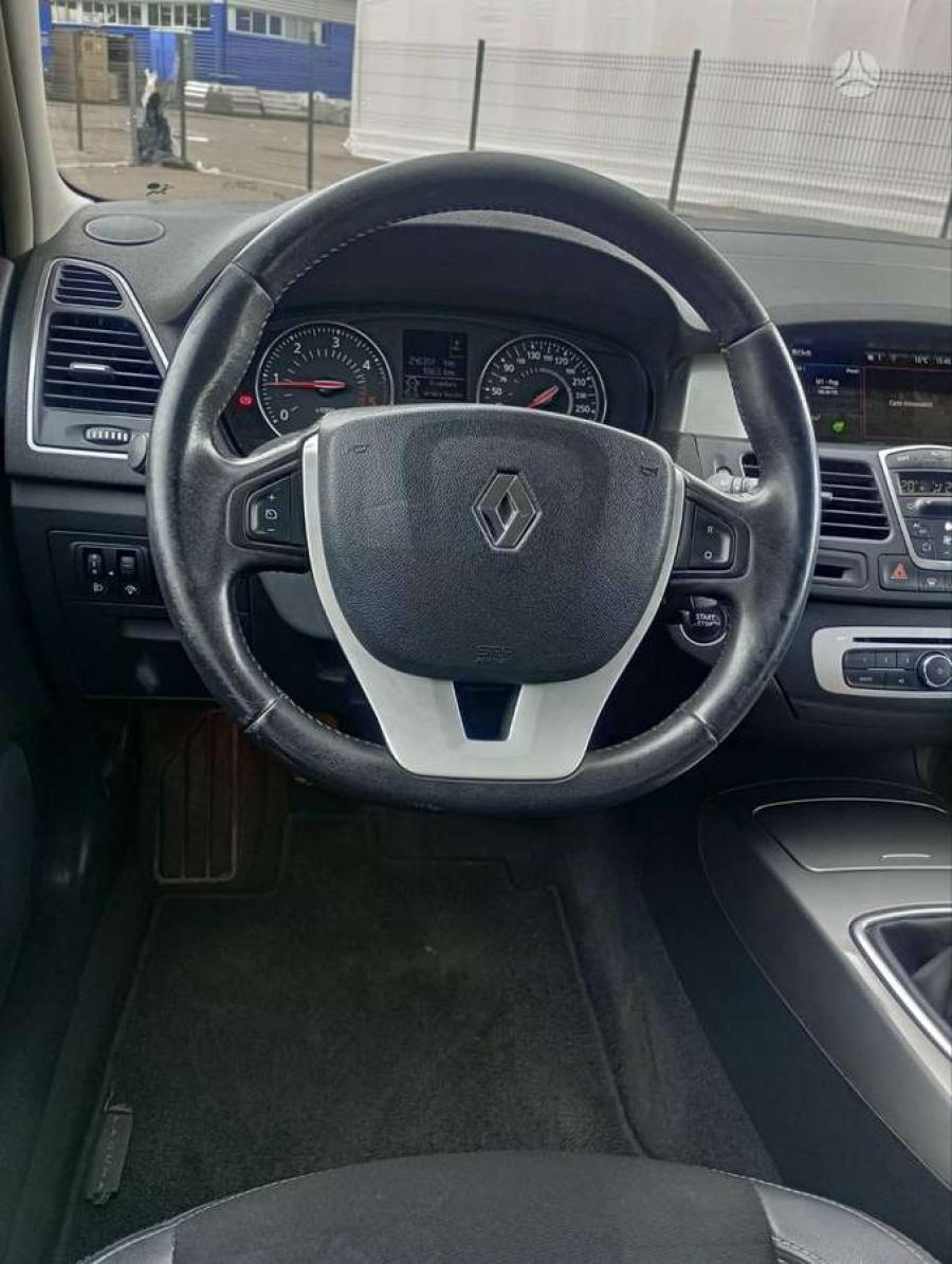 Balts Renault Laguna 2015 Kauņa, ar dzinēja tilpumu 1.46 L un nobraukumu 245 tūkst. km par 3300 €, foto 12 vietnē AUTOMOTO.COM.LV