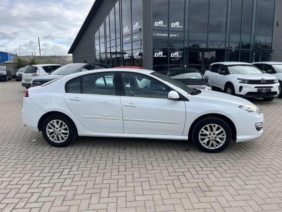Balts Renault Laguna 2015 Tauragė, ar dzinēja tilpumu 1.46 L un nobraukumu 247 tūkst. km par 3100 €, foto 7 vietnē AUTOMOTO.COM.LV