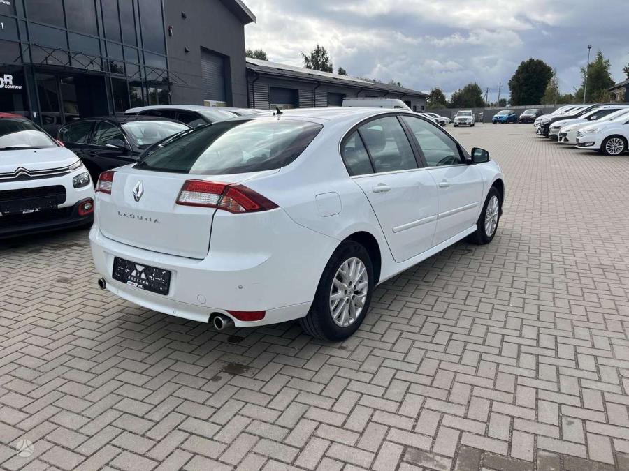Balts Renault Laguna 2015 Tauragė, ar dzinēja tilpumu 1.46 L un nobraukumu 247 tūkst. km par 3100 €, foto 10 vietnē AUTOMOTO.COM.LV