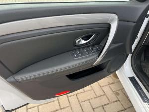 Balts Renault Laguna 2015 Tauragė, ar dzinēja tilpumu 1.46 L un nobraukumu 247 tūkst. km par 3100 €, foto 14 vietnē AUTOMOTO.COM.LV