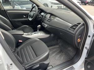 Balts Renault Laguna 2015 Tauragė, ar dzinēja tilpumu 1.46 L un nobraukumu 247 tūkst. km par 3100 €, foto 17 vietnē AUTOMOTO.COM.LV