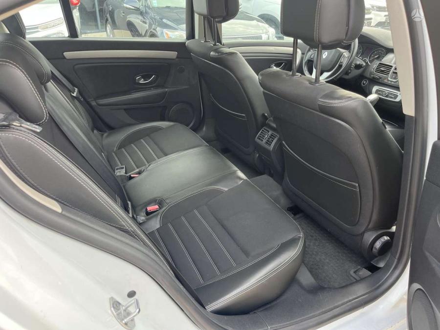 Balts Renault Laguna 2015 Tauragė, ar dzinēja tilpumu 1.46 L un nobraukumu 247 tūkst. km par 3100 €, foto 18 vietnē AUTOMOTO.COM.LV
