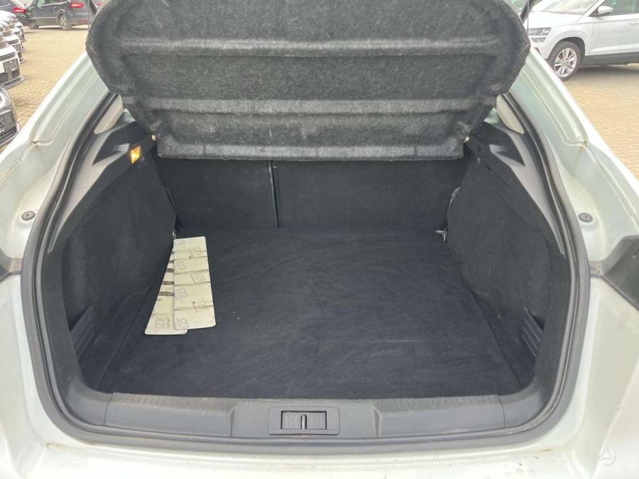 Balts Renault Laguna 2015 Tauragė, ar dzinēja tilpumu 1.46 L un nobraukumu 247 tūkst. km par 3100 €, foto 19 vietnē AUTOMOTO.COM.LV