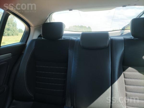 Balts Renault Laguna 2012 Rīga, ar dzinēja tilpumu 2.00 L un nobraukumu 360 tūkst. km par 1280 €, foto 8 vietnē AUTOMOTO.COM.LV