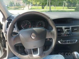 White Renault Laguna 2012 in Riga, with an engine capacity of 2.00 L and mileage of 360 thousand km for 1100 €, photo 5 on AUTOMOTO.COM.LV