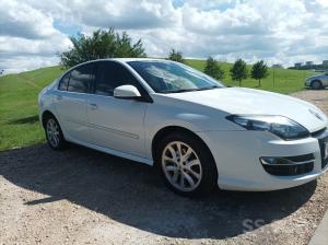 White Renault Laguna 2012 in Riga, with an engine capacity of 2.00 L and mileage of 360 thousand km for 1100 €, photo 10 on AUTOMOTO.COM.LV
