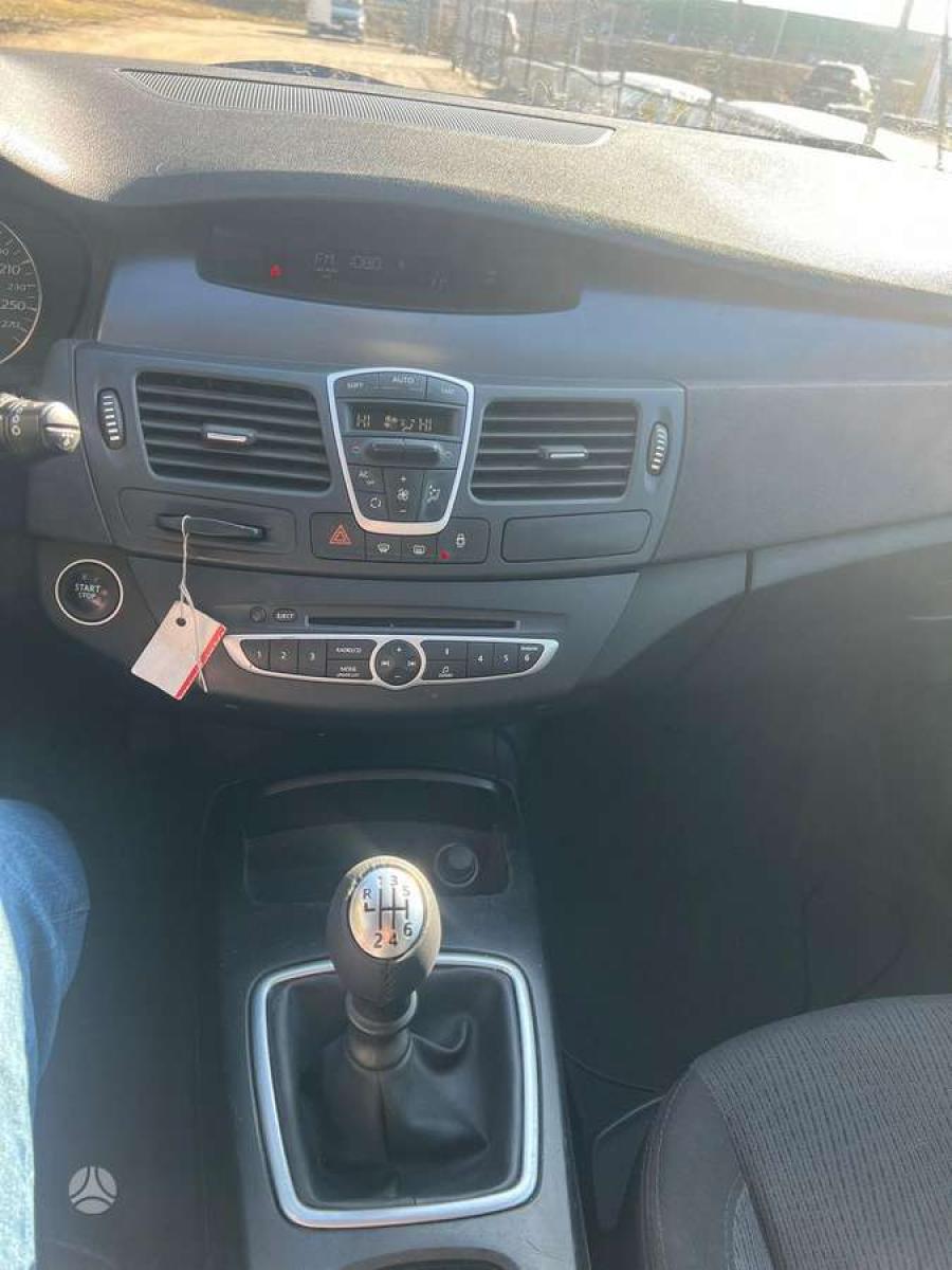 White Renault Laguna 2008 in Marijampole, with an engine capacity of 1.46 L and mileage of 220 thousand km for 2050 €, photo 14 on AUTOMOTO.COM.LV