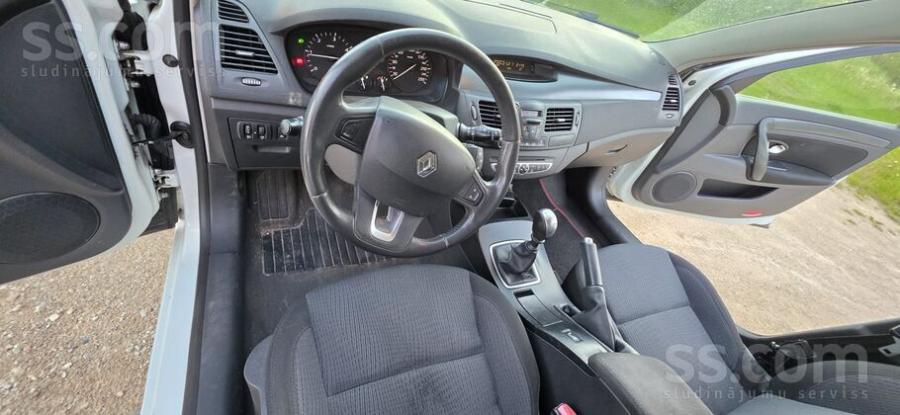 Balts Renault Laguna 2008 Kuldīga, ar dzinēja tilpumu 1.50 L un nobraukumu 332 tūkst. km par 1660 €, foto 19 vietnē AUTOMOTO.COM.LV
