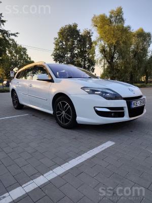 Balts Renault Laguna 2011 Rīga, ar dzinēja tilpumu 1.50 L un nobraukumu 293 tūkst. km par 2500 €, foto  vietnē AUTOMOTO.COM.LV