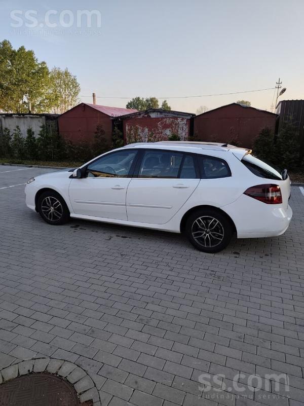 Balts Renault Laguna 2011 Rīga, ar dzinēja tilpumu 1.50 L un nobraukumu 293 tūkst. km par 2500 €, foto 3 vietnē AUTOMOTO.COM.LV