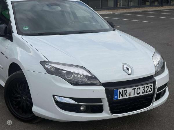 White Renault Laguna 2012 in Kaunas, with an engine capacity of 2.00 L and mileage of 281 thousand km for 3300 €, photo 2 on AUTOMOTO.COM.LV