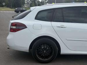 Balts Renault Laguna 2012 Kauņa, ar dzinēja tilpumu 2.00 L un nobraukumu 281 tūkst. km par 3300 €, foto 5 vietnē AUTOMOTO.COM.LV