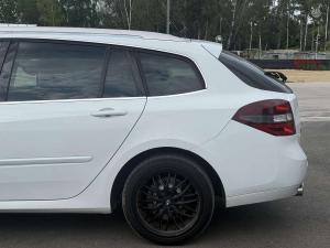Balts Renault Laguna 2012 Kauņa, ar dzinēja tilpumu 2.00 L un nobraukumu 281 tūkst. km par 3300 €, foto 6 vietnē AUTOMOTO.COM.LV
