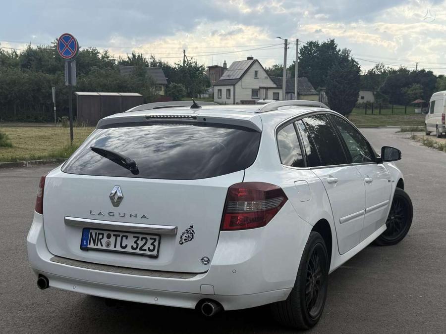 Balts Renault Laguna 2012 Kauņa, ar dzinēja tilpumu 2.00 L un nobraukumu 281 tūkst. km par 3300 €, foto 10 vietnē AUTOMOTO.COM.LV