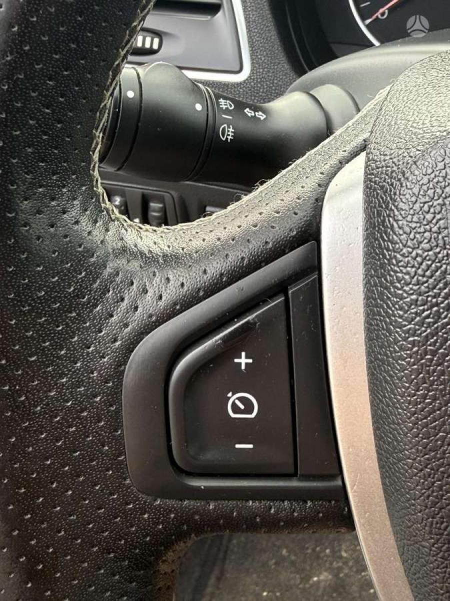 Balts Renault Laguna 2012 Kauņa, ar dzinēja tilpumu 2.00 L un nobraukumu 281 tūkst. km par 3300 €, foto 15 vietnē AUTOMOTO.COM.LV