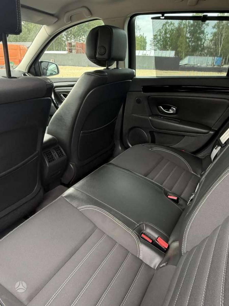 Balts Renault Laguna 2012 Kauņa, ar dzinēja tilpumu 2.00 L un nobraukumu 281 tūkst. km par 3300 €, foto 33 vietnē AUTOMOTO.COM.LV