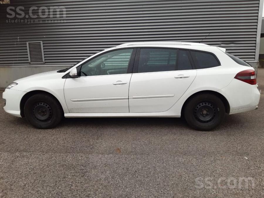 White Renault Laguna 2014 in Riga, with an engine capacity of 2.00 L and mileage of 245 thousand km for 5995 €, photo 3 on AUTOMOTO.COM.LV