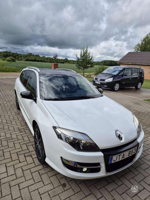 White Renault Laguna 2014 in Kelme, with an engine capacity of 2.00 L and mileage of 200 thousand km for 5350 €, photo 7 on AUTOMOTO.COM.LV