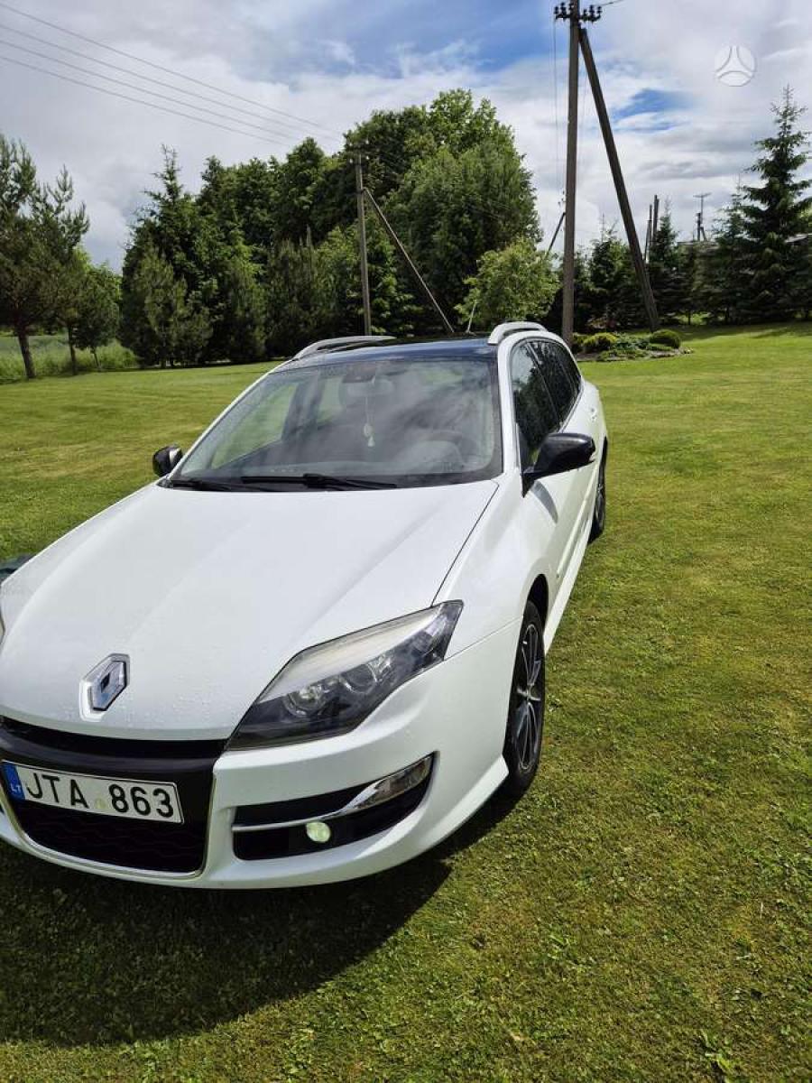 White Renault Laguna 2014 in Kelme, with an engine capacity of 2.00 L and mileage of 200 thousand km for 5350 €, photo 11 on AUTOMOTO.COM.LV