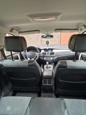 White Renault Laguna 2014 in Kelme, with an engine capacity of 2.00 L and mileage of 200 thousand km for 5350 €, photo 13 on AUTOMOTO.COM.LV
