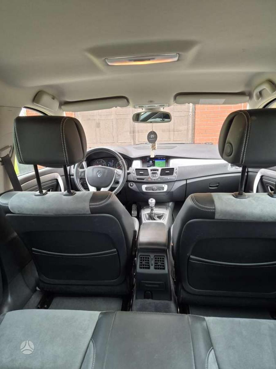 White Renault Laguna 2014 in Kelme, with an engine capacity of 2.00 L and mileage of 200 thousand km for 5350 €, photo 13 on AUTOMOTO.COM.LV