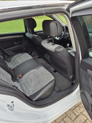 White Renault Laguna 2014 in Kelme, with an engine capacity of 2.00 L and mileage of 200 thousand km for 5350 €, photo 15 on AUTOMOTO.COM.LV