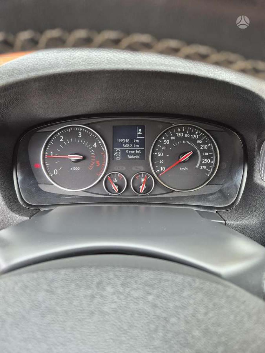White Renault Laguna 2014 in Kelme, with an engine capacity of 2.00 L and mileage of 200 thousand km for 5350 €, photo 19 on AUTOMOTO.COM.LV