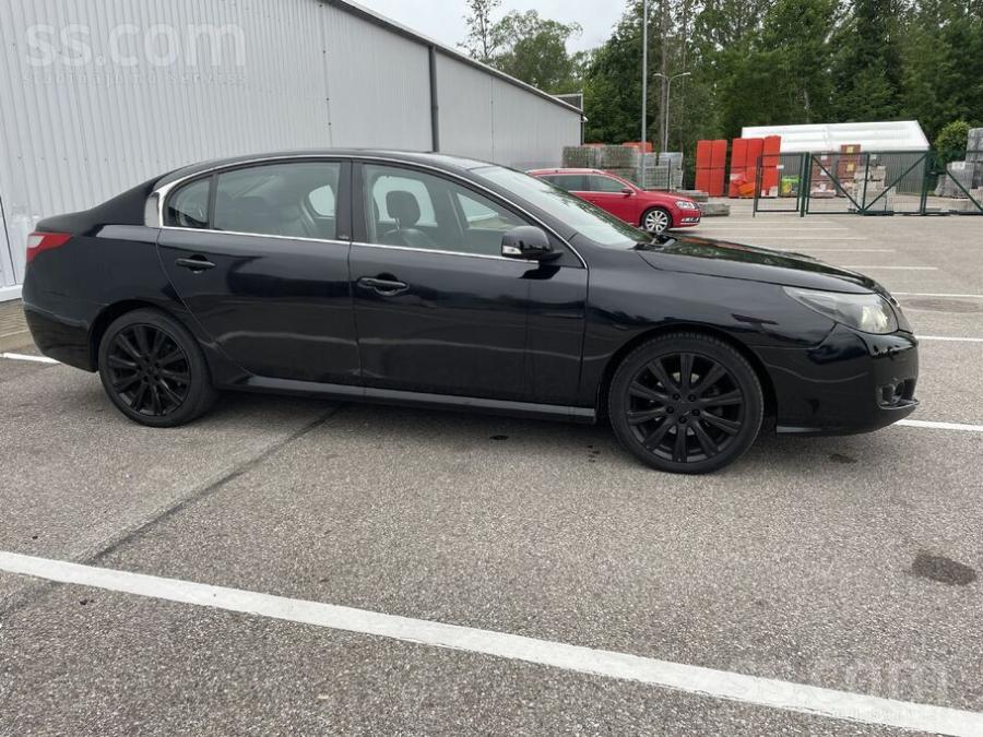 Black Renault Latitude 2011 in Riga, with an engine capacity of 2.00 L and mileage of 252 thousand km for 3500 €, photo 1 on AUTOMOTO.COM.LV