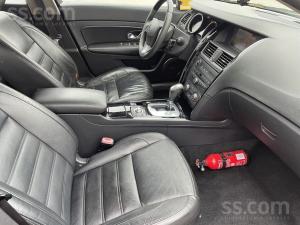 Black Renault Latitude 2011 in Riga, with an engine capacity of 2.00 L and mileage of 252 thousand km for 3500 €, photo 10 on AUTOMOTO.COM.LV