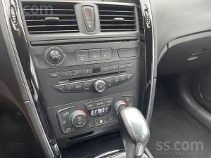 Black Renault Latitude 2011 in Riga, with an engine capacity of 2.00 L and mileage of 252 thousand km for 3500 €, photo 23 on AUTOMOTO.COM.LV