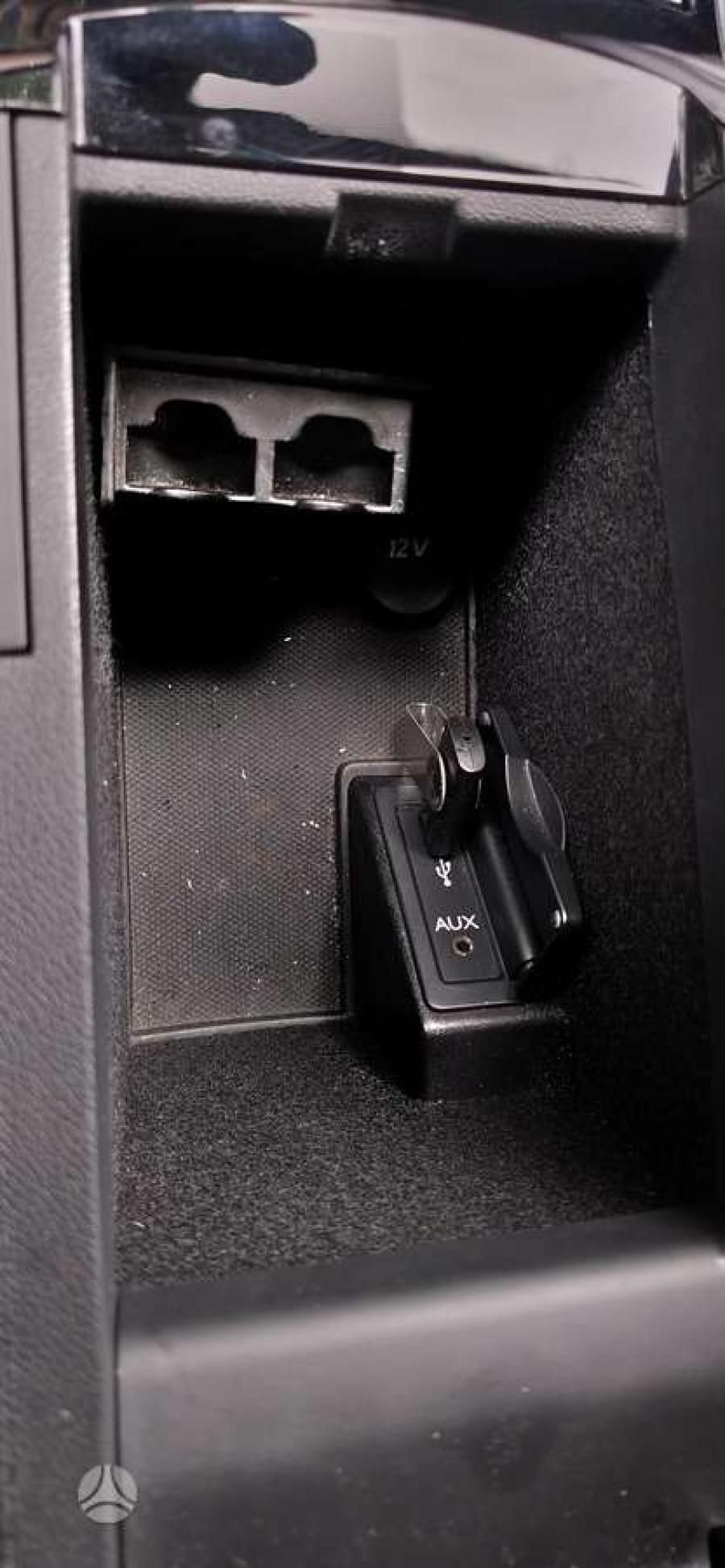 Melns Renault Latitude 2011 Klaipėda, ar dzinēja tilpumu 2.00 L un nobraukumu 295 tūkst. km par 3650 €, foto 28 vietnē AUTOMOTO.COM.LV