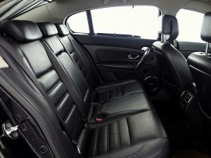 Melns Renault Latitude 2011 Tallina, ar dzinēja tilpumu 2.00 L un nobraukumu 287 tūkst. km par 3199 €, foto 8 vietnē AUTOMOTO.COM.LV