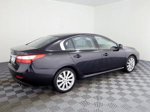 Melns Renault Latitude 2011 Tallina, ar dzinēja tilpumu 2.00 L un nobraukumu 287 tūkst. km par 3199 €, foto 13 vietnē AUTOMOTO.COM.LV