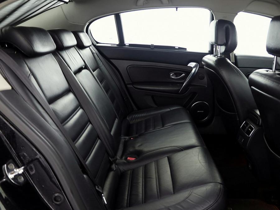 Melns Renault Latitude 2011 Tallina, ar dzinēja tilpumu 2.00 L un nobraukumu 287 tūkst. km par 3199 €, foto 17 vietnē AUTOMOTO.COM.LV