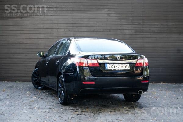 Renault Latitude 2011 in Riga on AUTOMOTO.COM.LV Black Renault Latitude 2011 in Riga, with an engine capacity of 2.00 L and mileage of 253 thousand km for 3900 €, photo 5 on AUTOMOTO.COM.LV