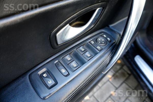 Renault Latitude 2011 in Riga on AUTOMOTO.COM.LV Black Renault Latitude 2011 in Riga, with an engine capacity of 2.00 L and mileage of 253 thousand km for 3900 €, photo 10 on AUTOMOTO.COM.LV