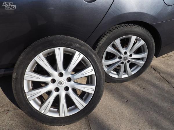 Grey Renault Latitude 2011 in Skuodas, with an engine capacity of 3.00 L and mileage of 316 thousand km for 4800 €, photo 5 on AUTOMOTO.COM.LV
