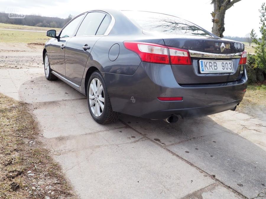 Grey Renault Latitude 2011 in Skuodas, with an engine capacity of 3.00 L and mileage of 316 thousand km for 4800 €, photo 7 on AUTOMOTO.COM.LV