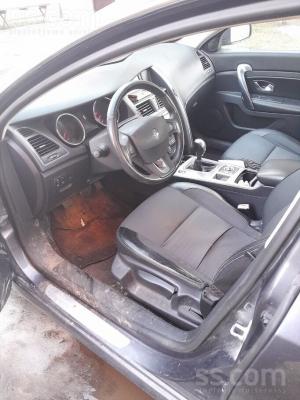 Pelēks Renault Latitude 2011 Rēzekne, ar dzinēja tilpumu 2.00 L un nobraukumu 0 tūkst. km par 3200 €, foto 4 vietnē AUTOMOTO.COM.LV