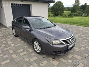 Grey Renault Latitude 2011 in Ogre, with an engine capacity of 2.00 L and mileage of 349 thousand km for 3000 €, photo 5 on AUTOMOTO.COM.LV